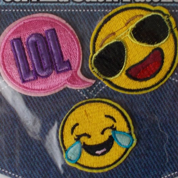 Royal Deluxe accessories, LLC | Accessories | Nwt Peel And Stick Fun ...